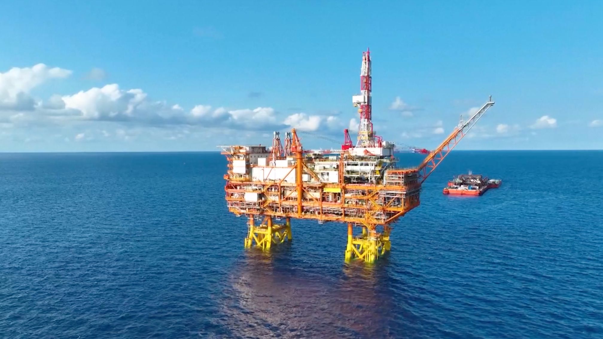 Projecto da maior plataforma offshore da Ásia conclui instalação de ...