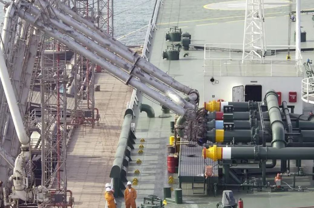 Heisco fecha contrato de projecto de linha de fluxo de petróleo de US ...